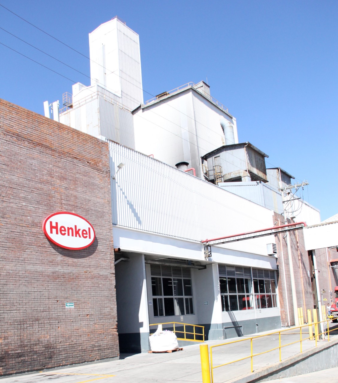 Henkel celebra 45 años contribuyendo al desarrollo sostenible de ...