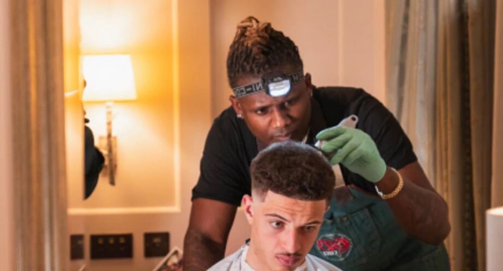 Un peluquero rompe la concordia en el Leipzig, líder de la Bundesliga ...