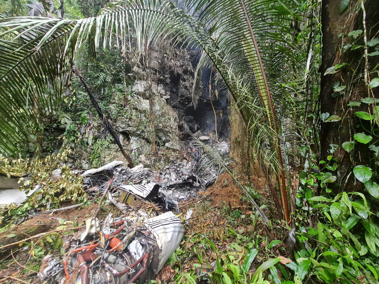 Dos Fallecidos Y Posibles Ilícitos Son Localizados En Aeronave