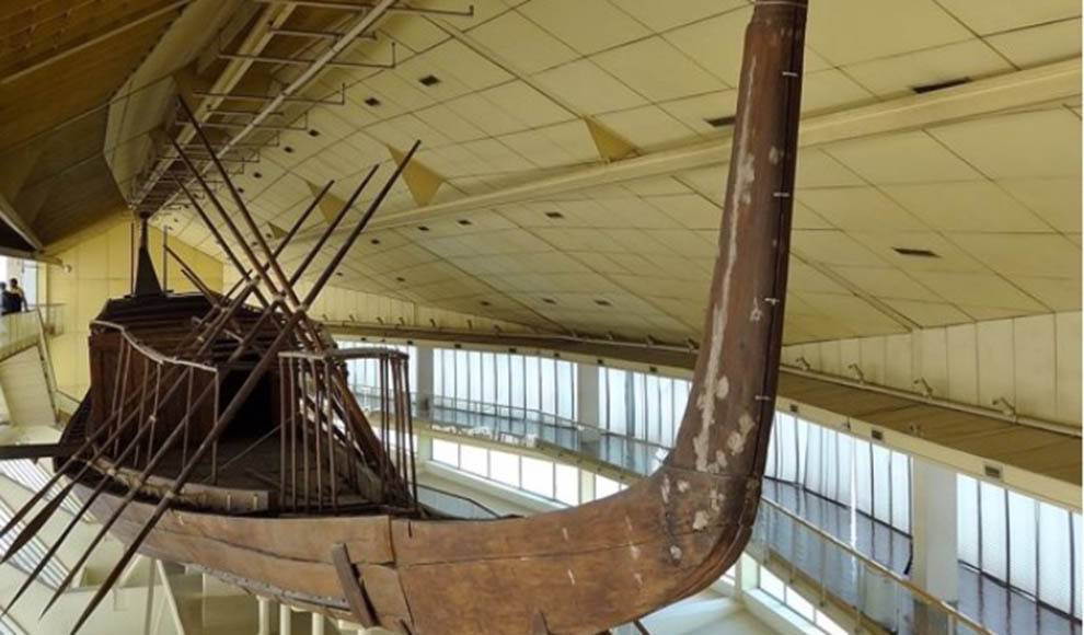 El nuevo Gran Museo Egipcio de El Cairo recibe la barca solar del rey ...