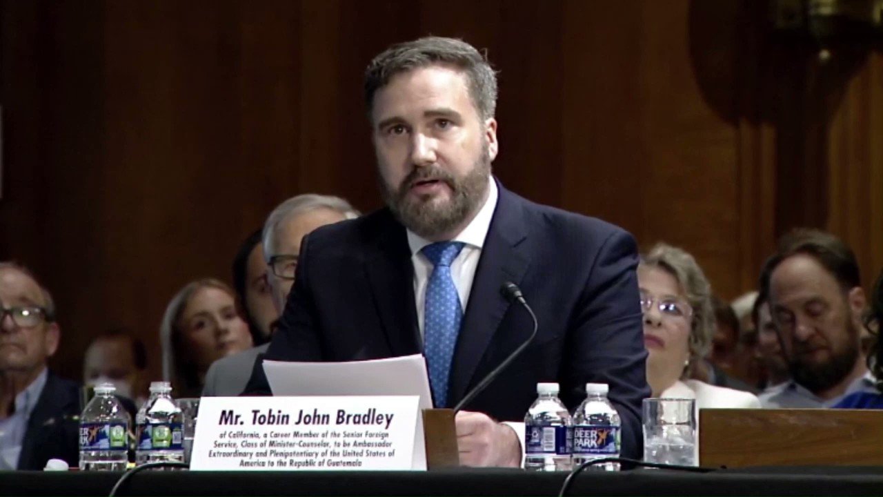 Nuevo embajador de EEUU, Tobin John Bradley, llega en apoyo a la ...