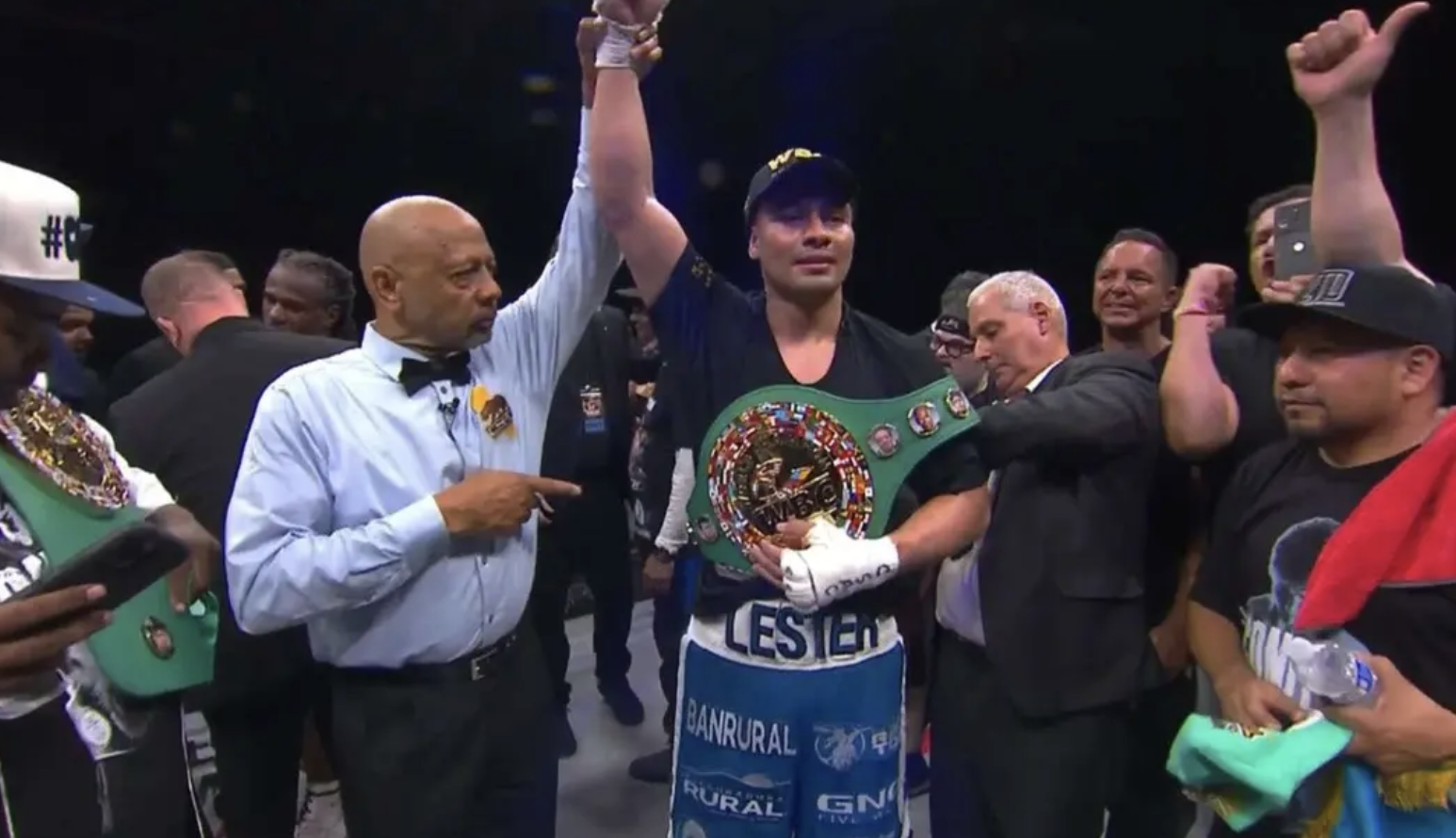 LÉSTER MARTÍNEZ TOCA LA GLORIA Y ES CAMPEÓN MUNDIAL